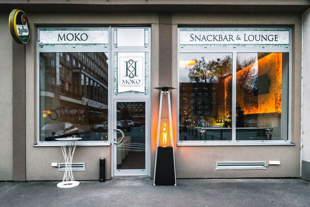 Rôzne druhy šalátov v Moko snack & lounge bar | Zlavomat.sk