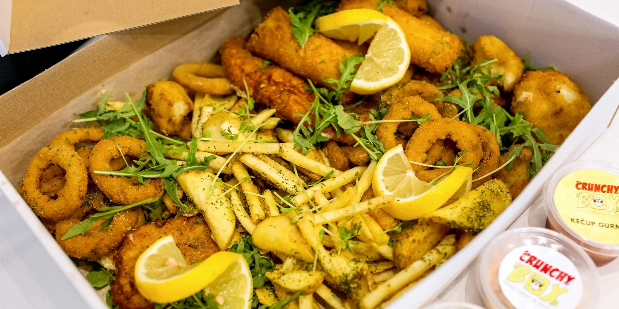 Crunchybox plný chrumkavých dobrôt v 3 veľkostiach | Zlavomat.sk