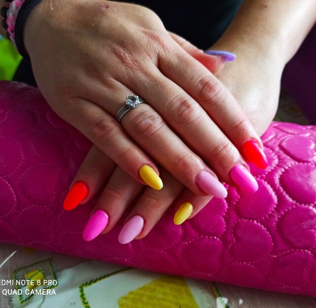 Dokonalé nechty na rukách i nohách vďaka gélu | Zlavomat.sk